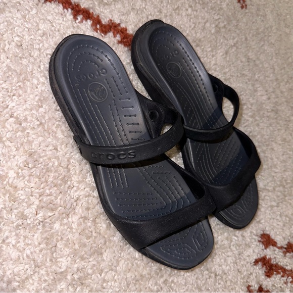 CROCS | Shoes | Crocs Cleo Sandals Classic Womans Size 8 | Poshmark